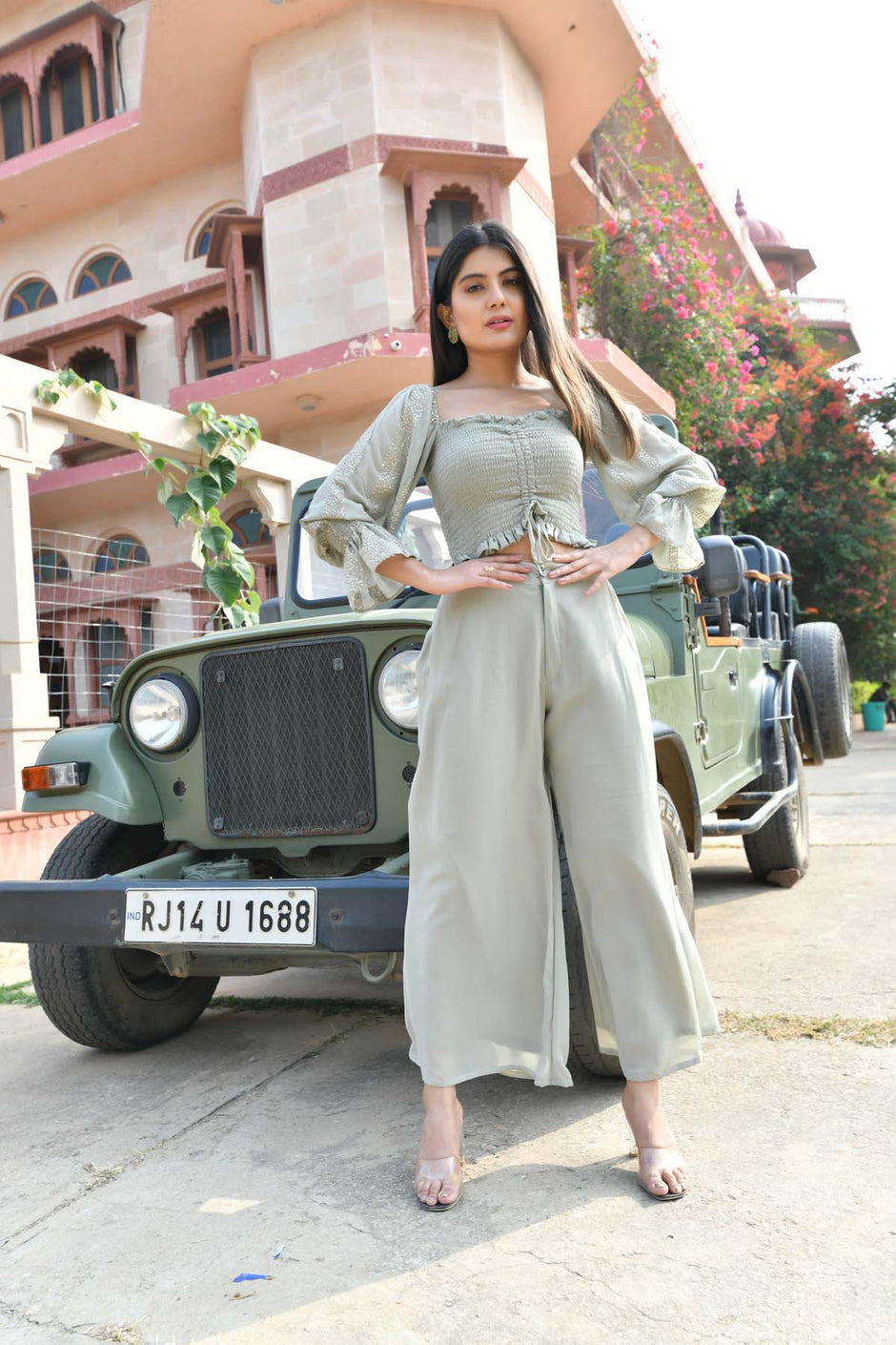 Buy Women Ethnic Wear, Sarees, Lenghas, Dresses | Mulmul – Mulmul.com